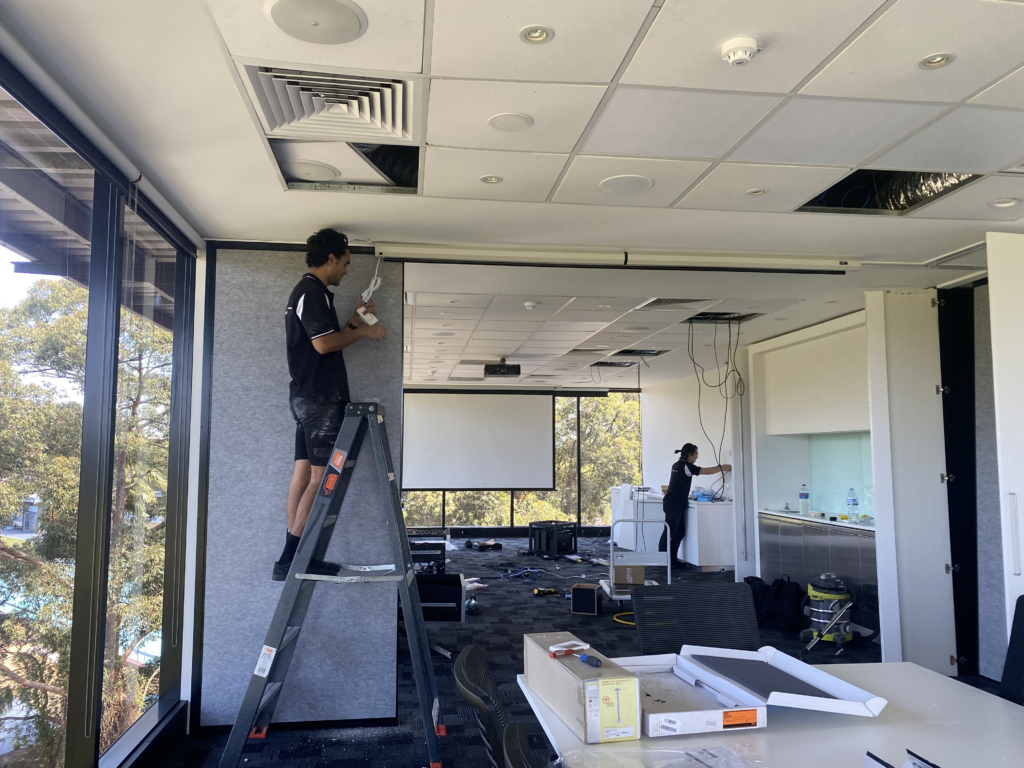 Boardroom Audio Visual Services for Seamless Connectivity